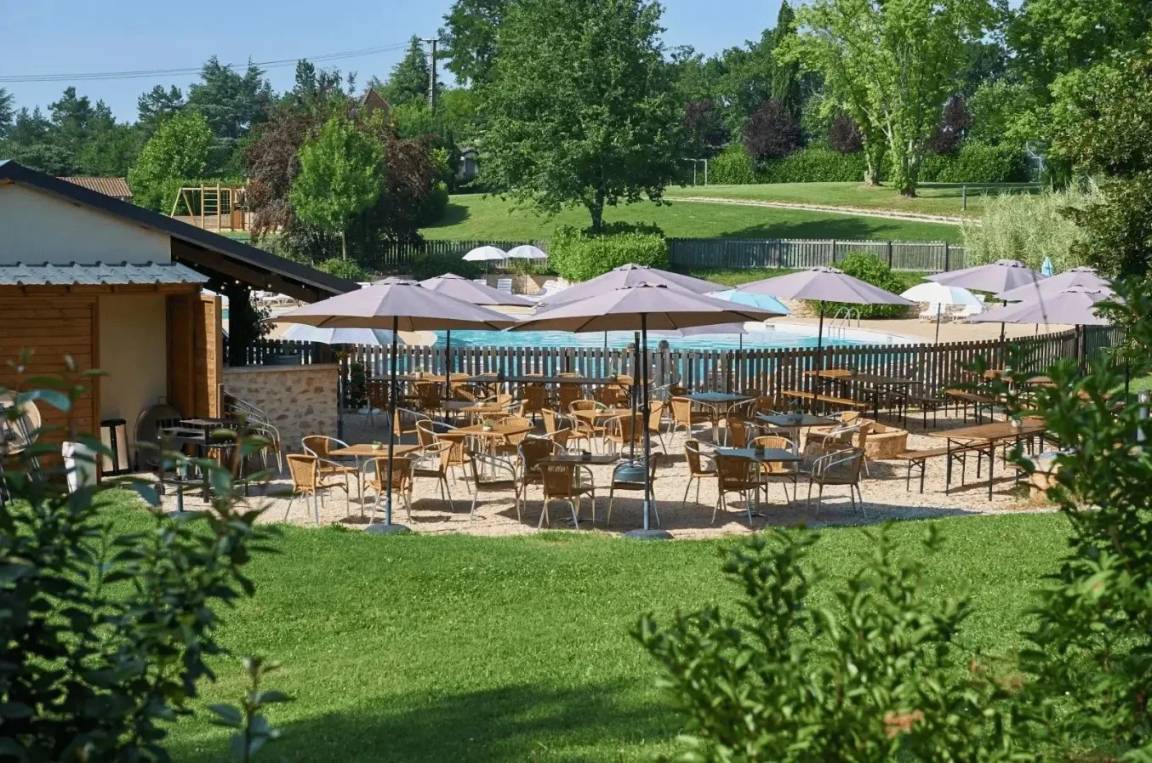 60 M² Camping ∙ 2 Chambres ∙ 4 Personnes - Gourdon