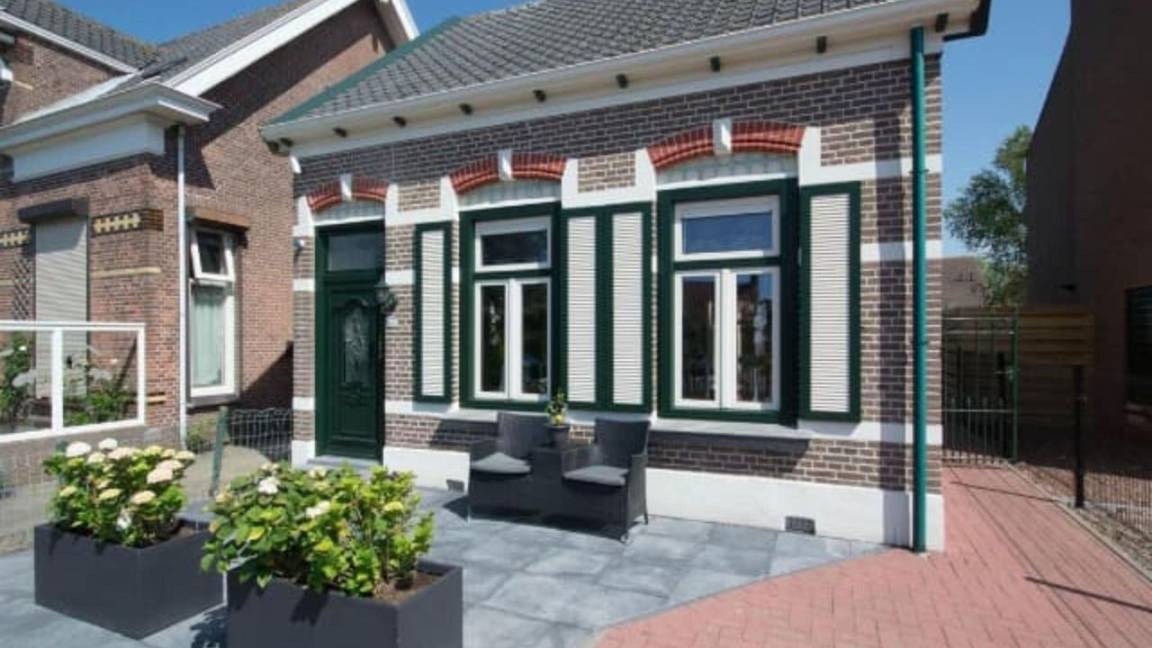 85 M² Ferienhaus ∙ 2 Schlafzimmer ∙ 4 Gäste - De Banjaard