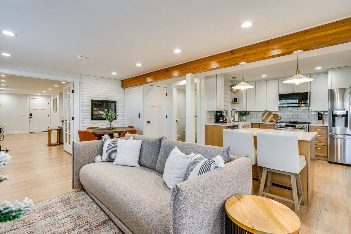 167 M² Apartment ∙ 2 Bedrooms ∙ 8 Guests - Riverdale, UT