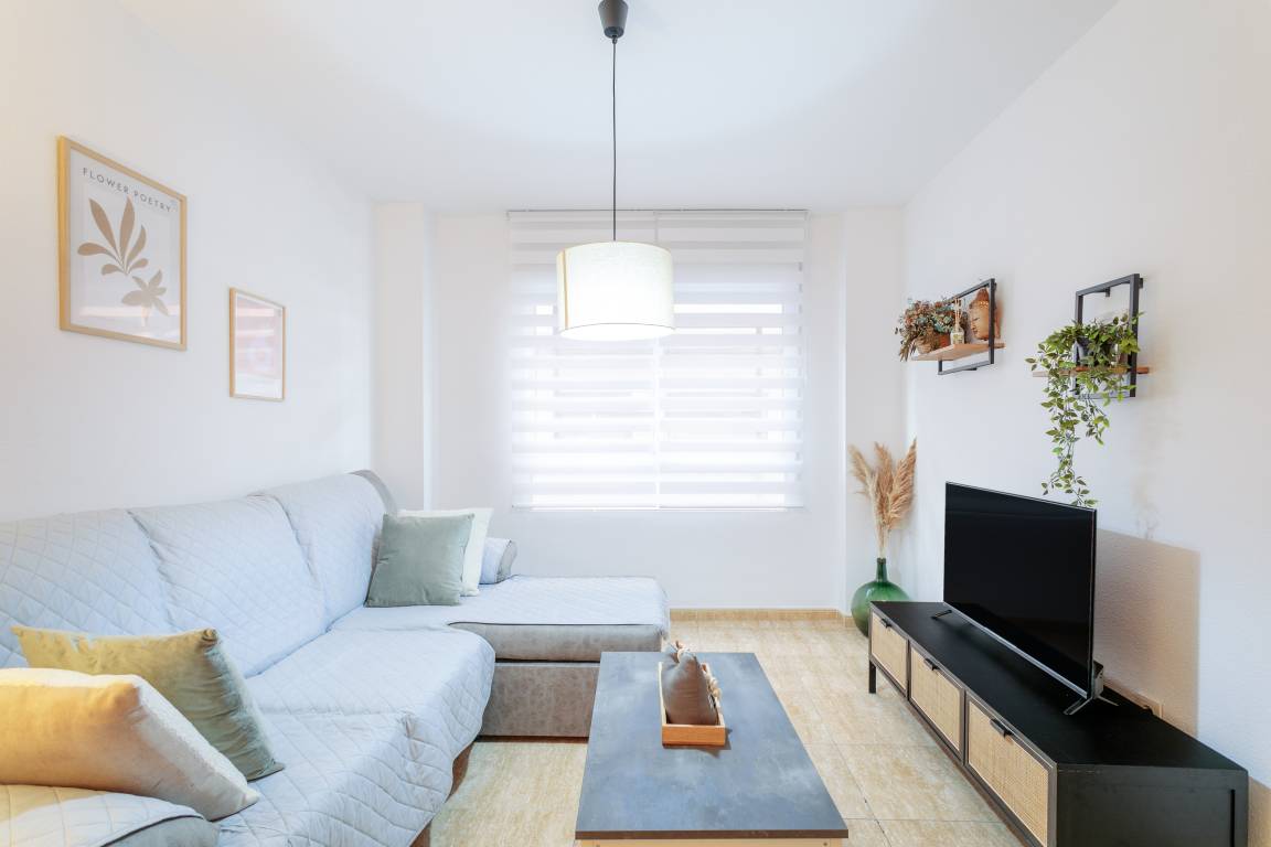 88 M² Apartamento ∙ 2 Habitaciones ∙ 4 Huéspedes - Alicante