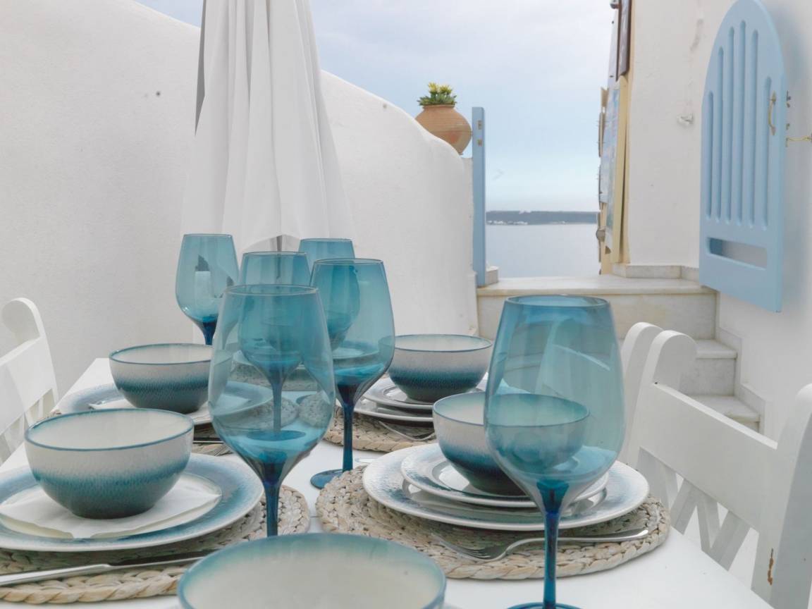 Villa ∙ 3 Bedrooms ∙ 6 Guests - Oia