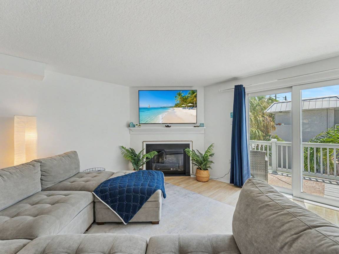 180 M² House ∙ 2 Bedrooms ∙ 10 Guests - Indian Rocks Beach, FL