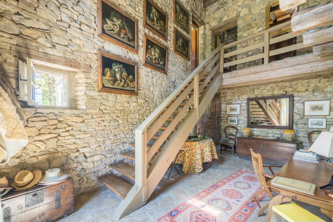 300 M² Maison De Vacances ∙ 5 Chambres ∙ 10 Personnes - Saillans