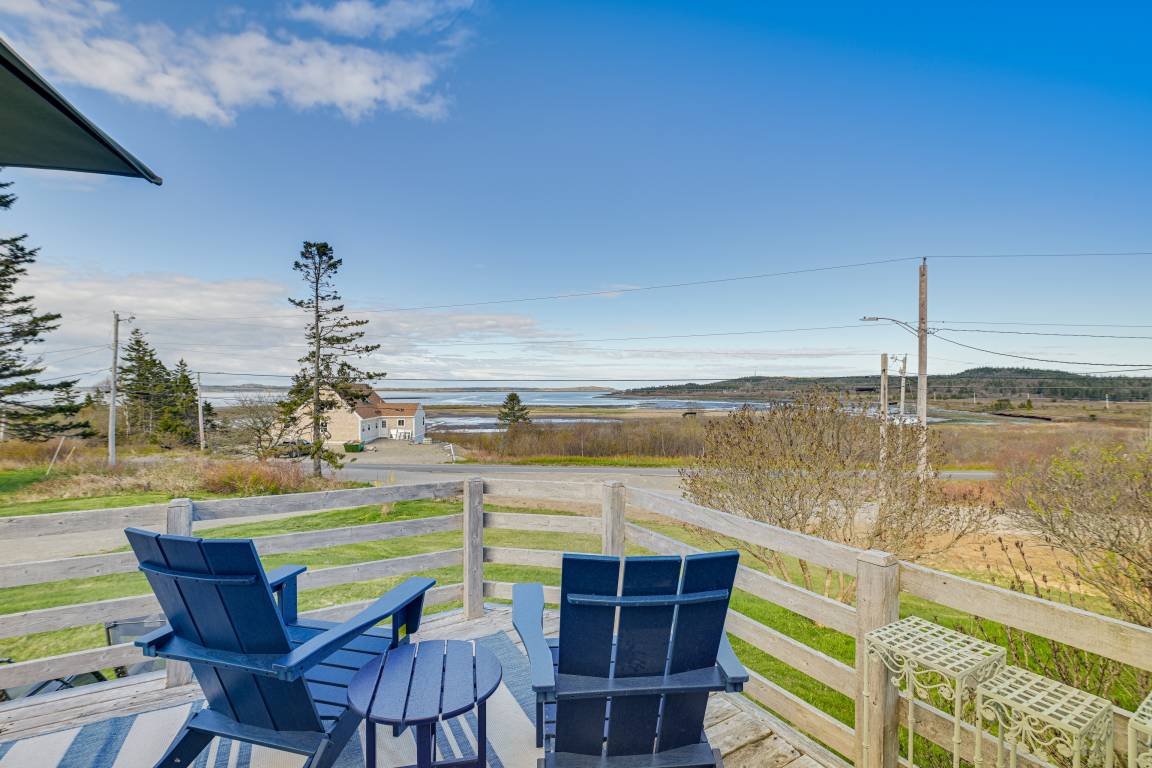 99 M² House ∙ 3 Bedrooms ∙ 8 Guests - Pembroke, ME
