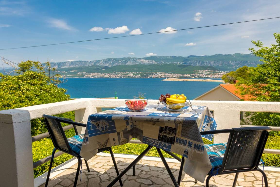 90 M² Apartment ∙ 3 Bedrooms ∙ 7 Guests - Crikvenica