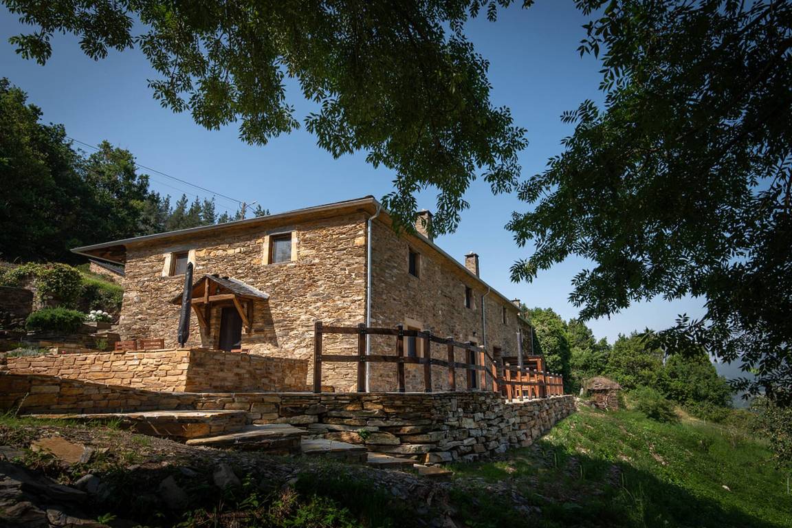 65 M² Casa Rural ∙ 1 Habitación ∙ 2 Huéspedes - Galicia