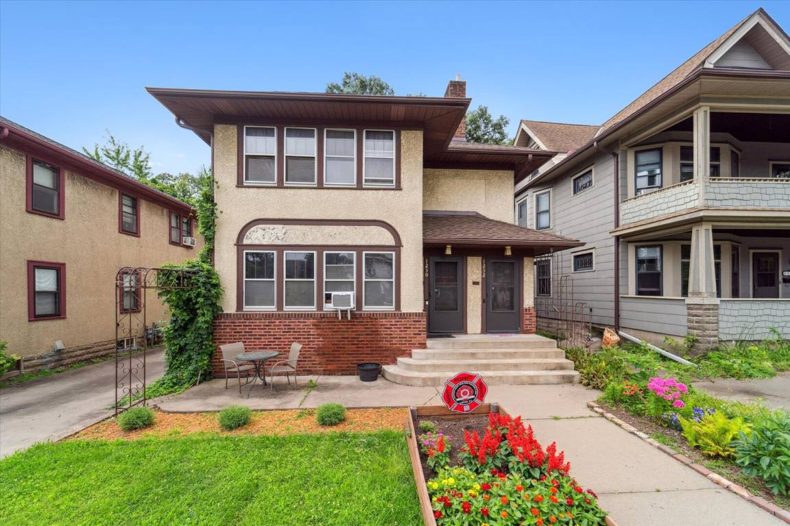 102 M² House ∙ 2 Bedrooms ∙ 2 Guests - Saint Paul, MN