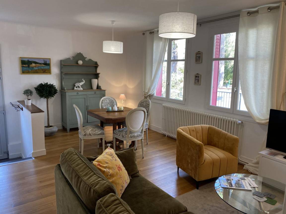 70 M² Cottage ∙ 2 Chambres ∙ 4 Personnes - Yzeure