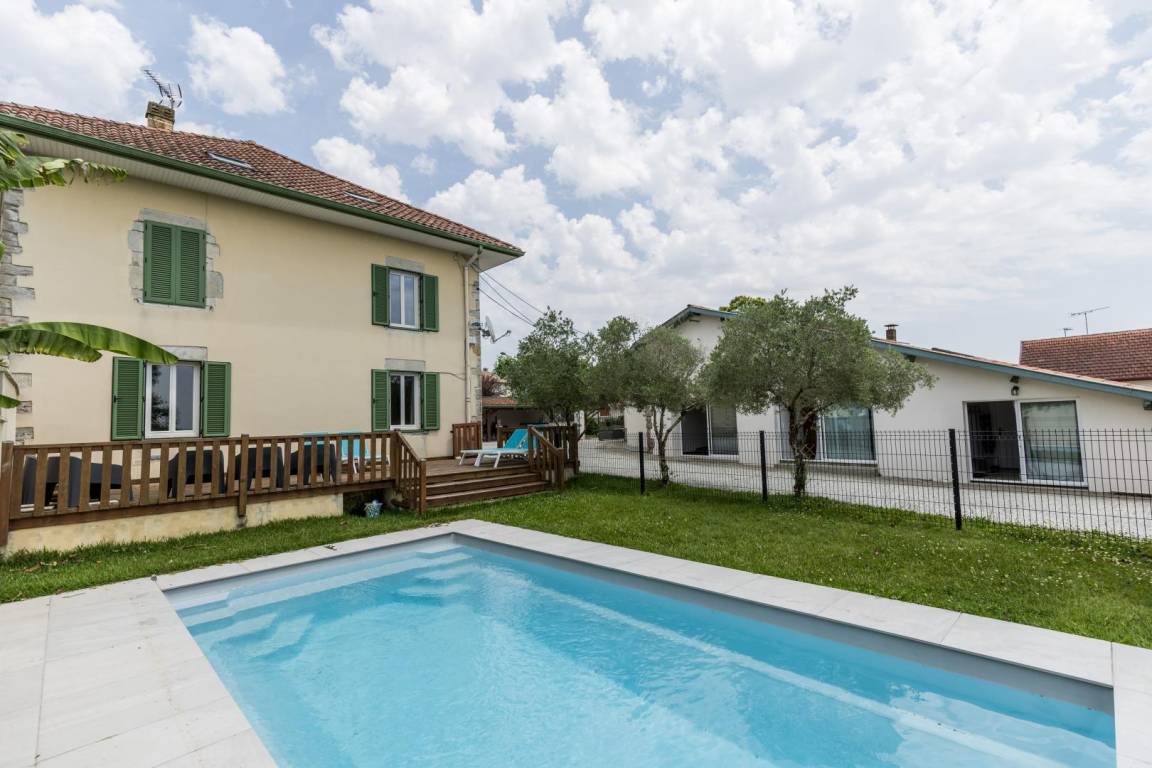 350 M² Gîte ∙ 7 Chambres ∙ 15 Personnes - Pays basque français