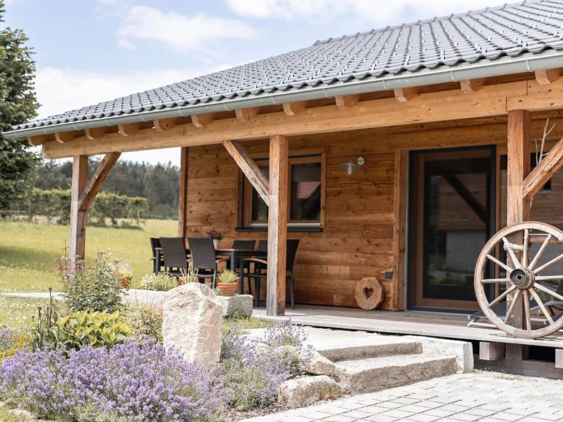 90 M² Ferienhaus ∙ 2 Schlafzimmer ∙ 4 Gäste - Hauzenberg
