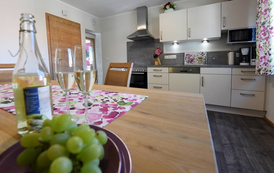 80 M² Ferienwohnung ∙ 2 Schlafzimmer ∙ 5 Gäste - Merkendorf
