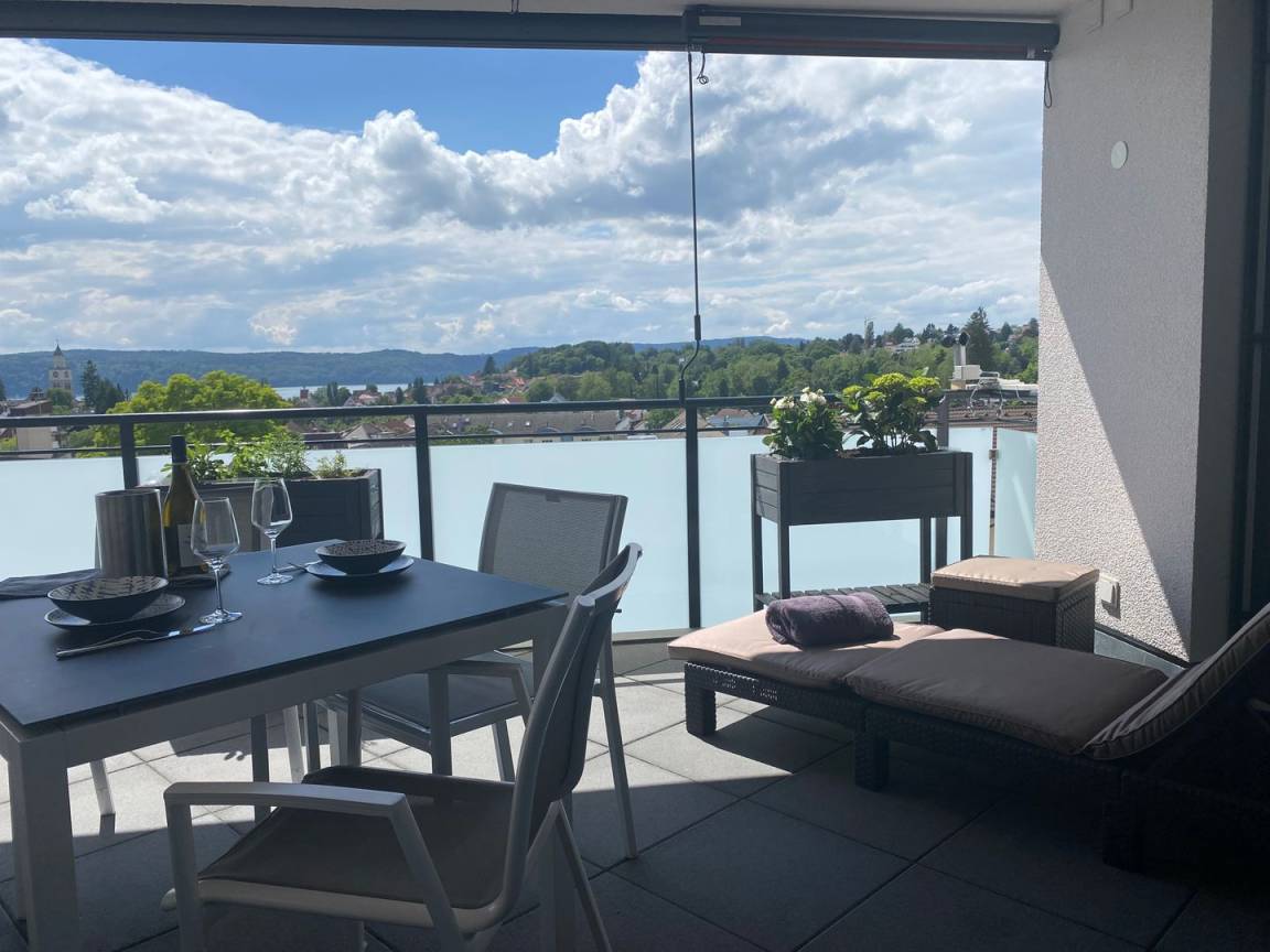100 M² Ferienwohnung ∙ 2 Schlafzimmer ∙ 4 Gäste - Konstanz