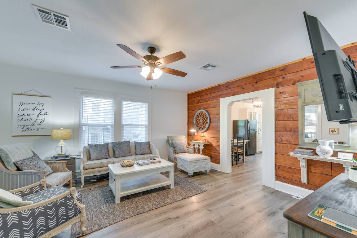 127 M² House ∙ 2 Bedrooms ∙ 5 Guests - Waco, TX