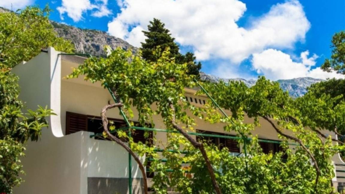 87 M² Apartment ∙ 2 Bedrooms ∙ 8 Guests - Baška Voda