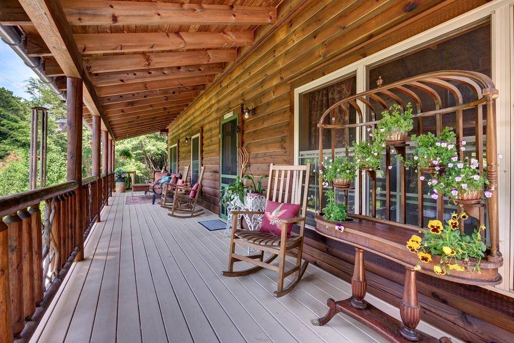 163 M² Cabin ∙ 2 Bedrooms ∙ 4 Guests - Cashiers, NC