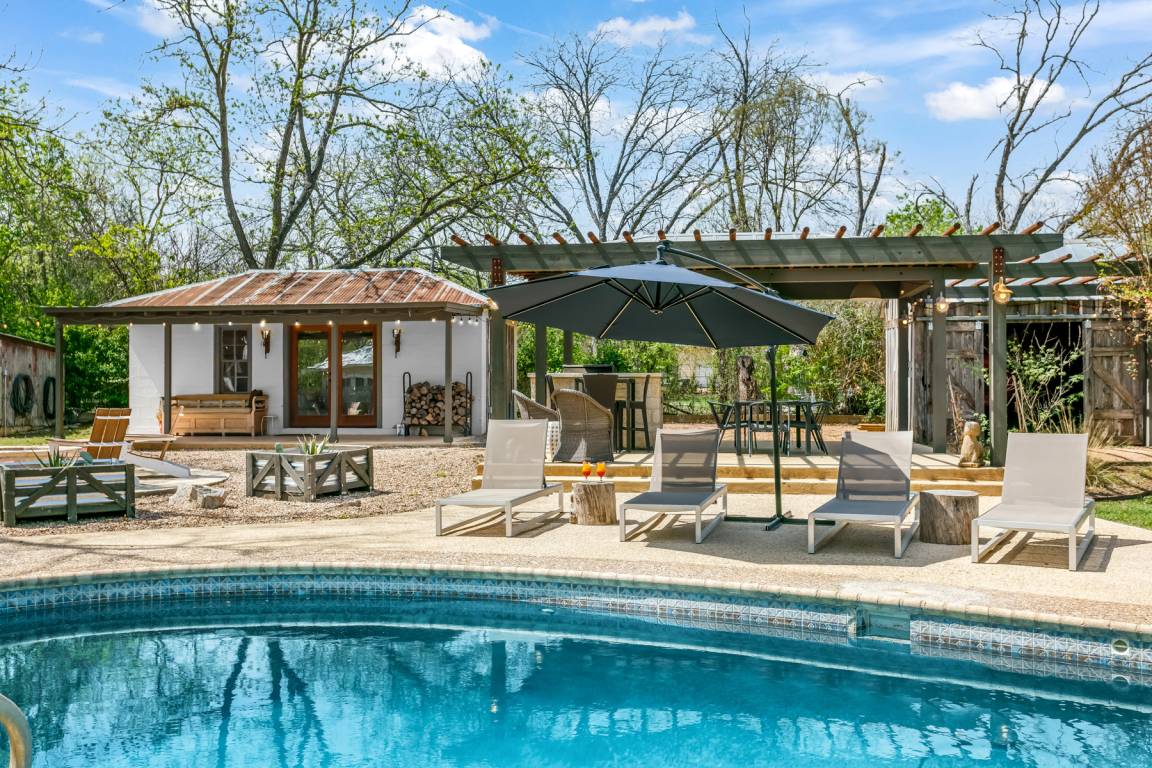 212 M² House ∙ 3 Bedrooms ∙ 8 Guests - Fredericksburg, TX