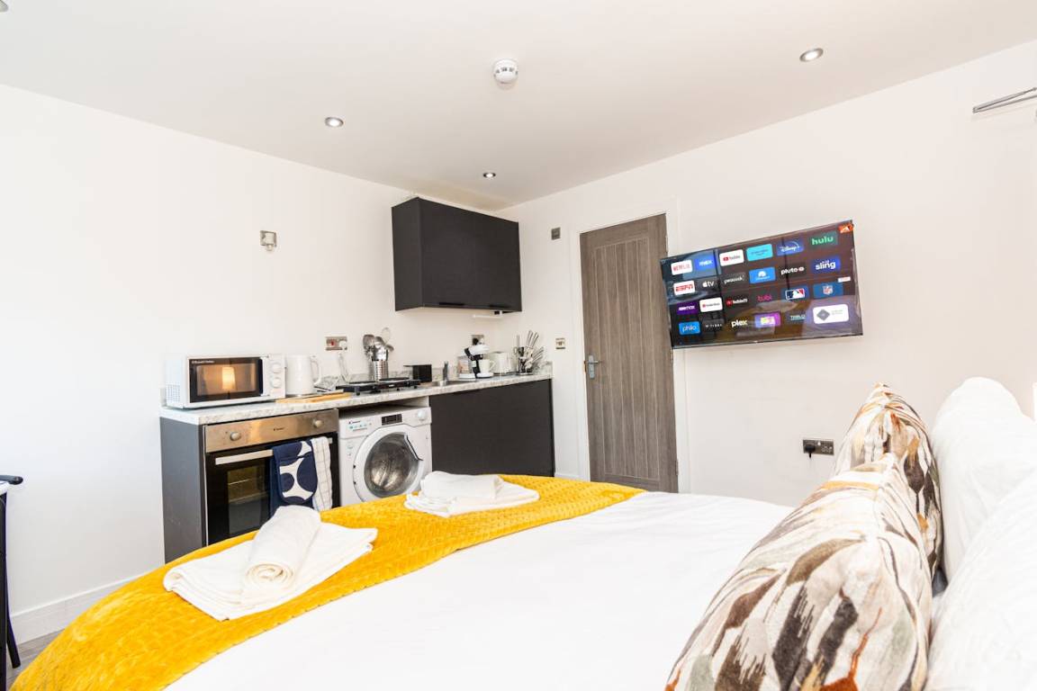 18 M² Apartment ∙ 1 Bedroom ∙ 2 Guests - Epsom