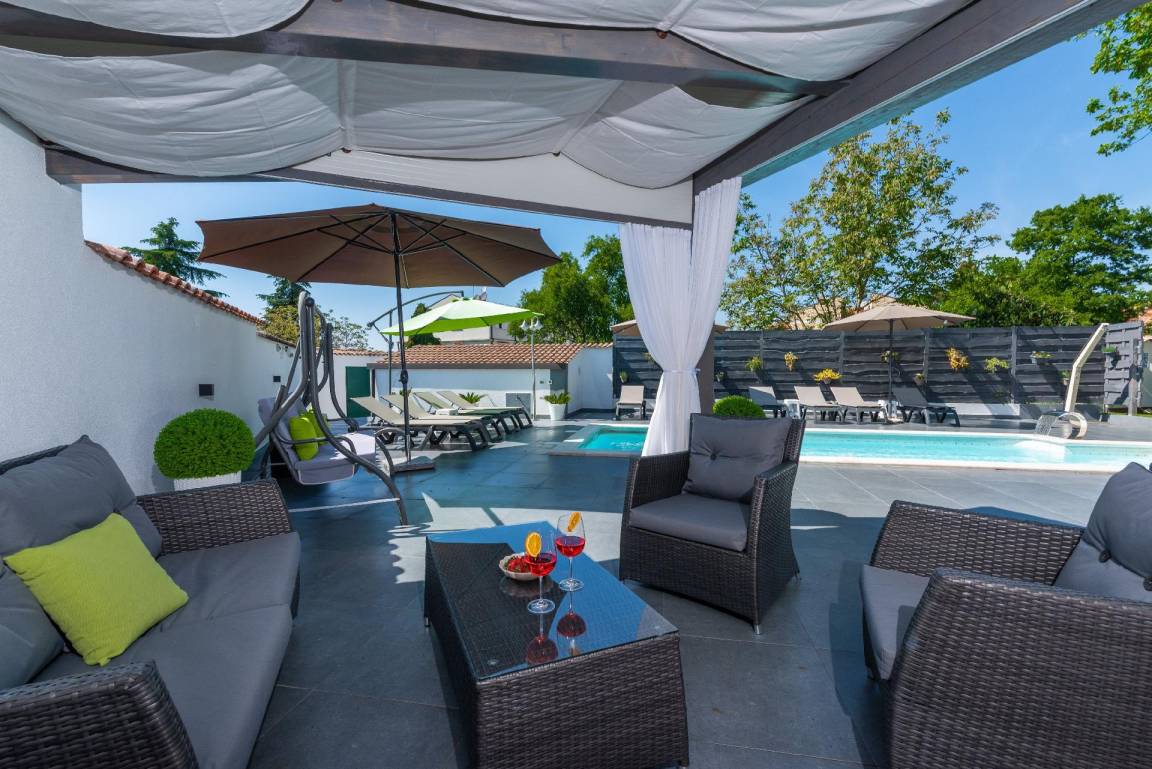 45 M² Ferienhaus ∙ 2 Schlafzimmer ∙ 4 Gäste - Novigrad