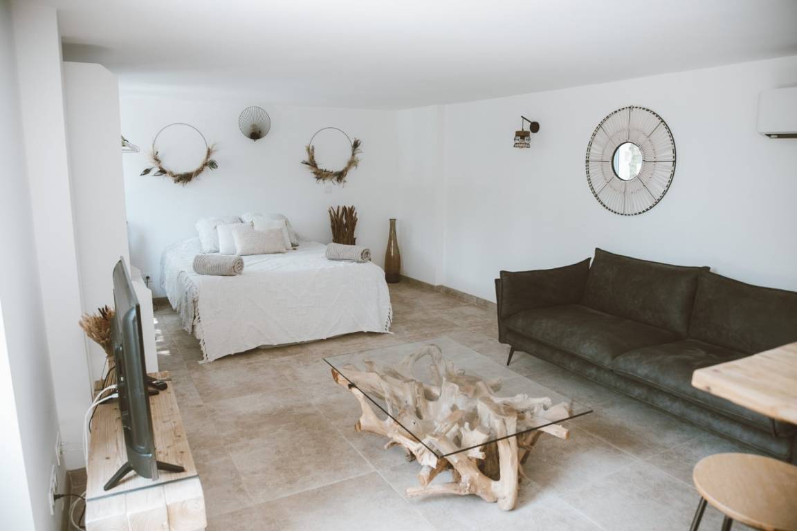 40 M² Studio ∙ 2 Personnes - Vauvert