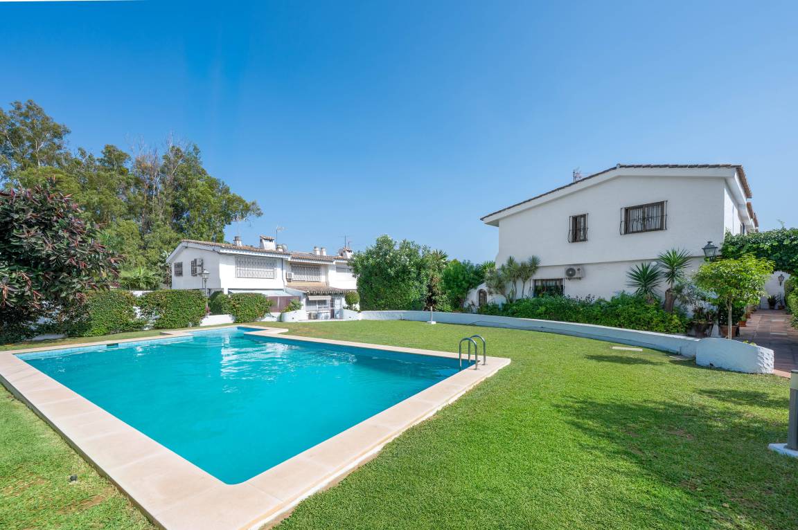 85 M² House ∙ 2 Bedrooms ∙ 4 Guests - Benahavís