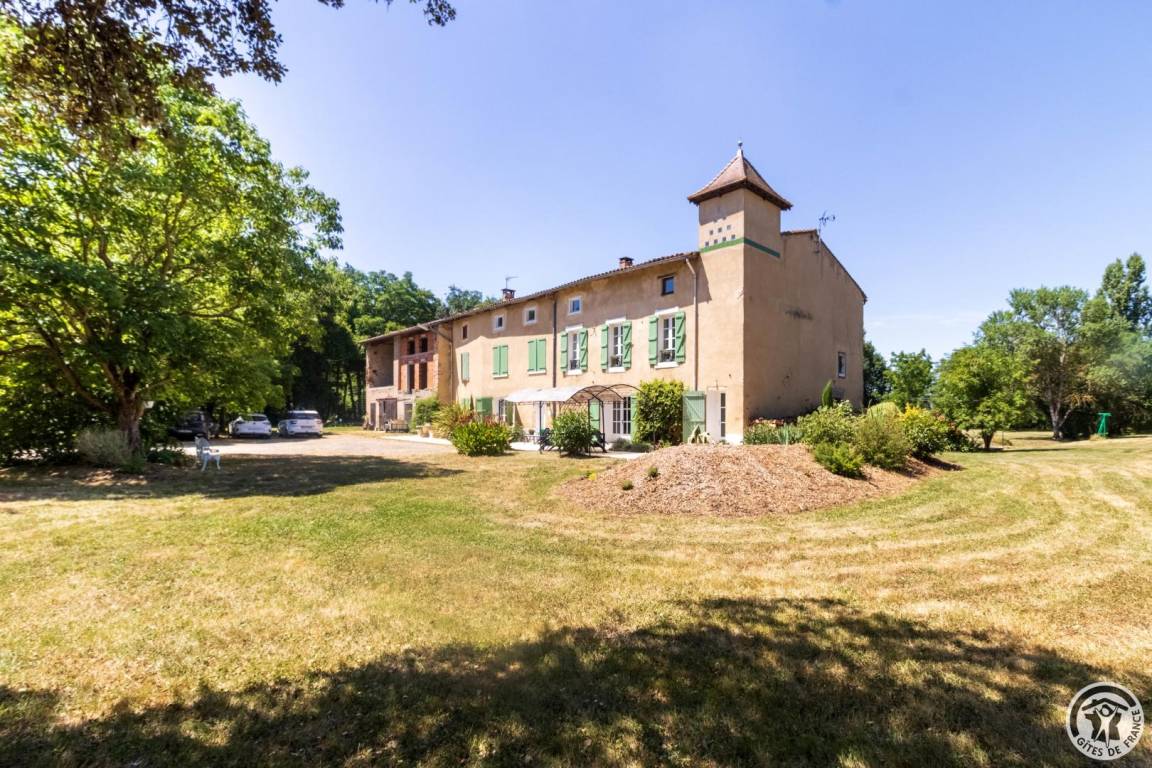 113 M² Gîte ∙ 4 Chambres ∙ 6 Personnes - Ariège