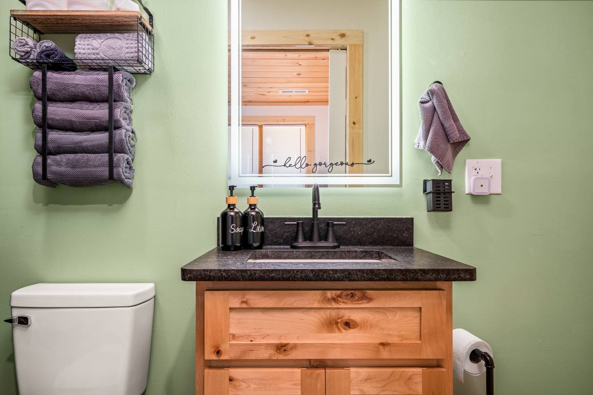 Cabin ∙ 3 Bedrooms ∙ 12 Guests - Crossville, TN