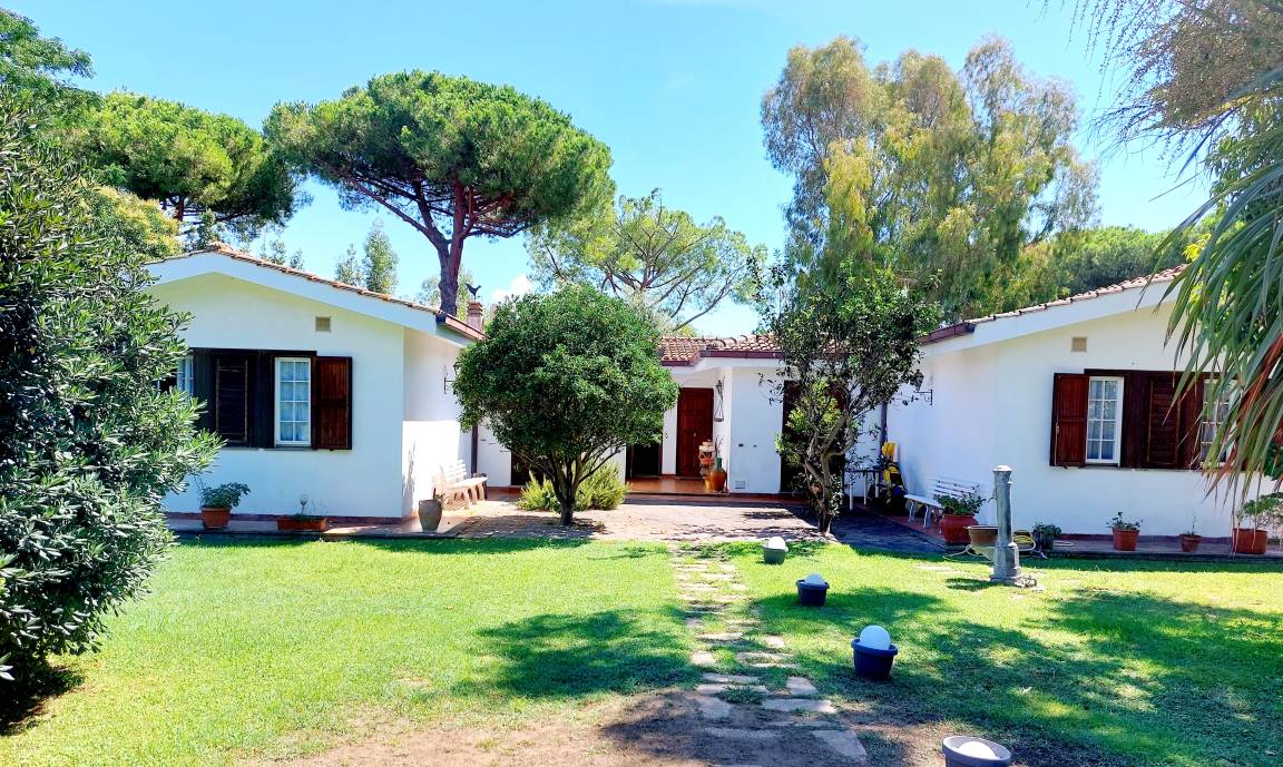 500 M² Villa ∙ 5 Chambres ∙ 10 Personnes - Montalto di Castro