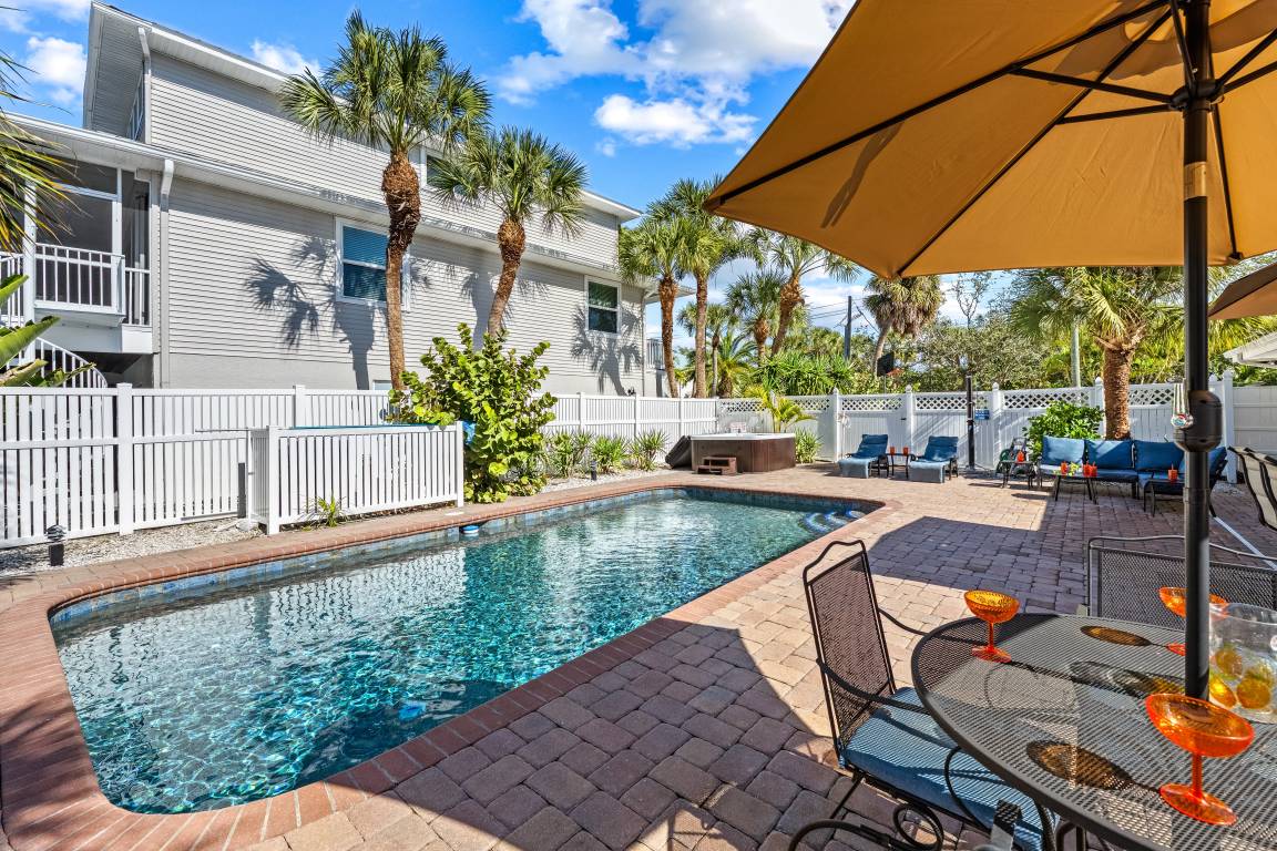 162 M² House ∙ 3 Bedrooms ∙ 6 Guests - Siesta Key, FL