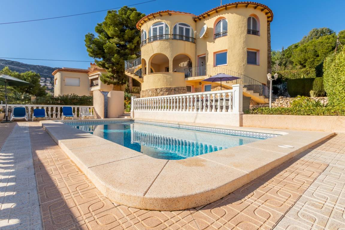 240 M² Villa ∙ 5 Habitaciones ∙ 10 Huéspedes - Calpe