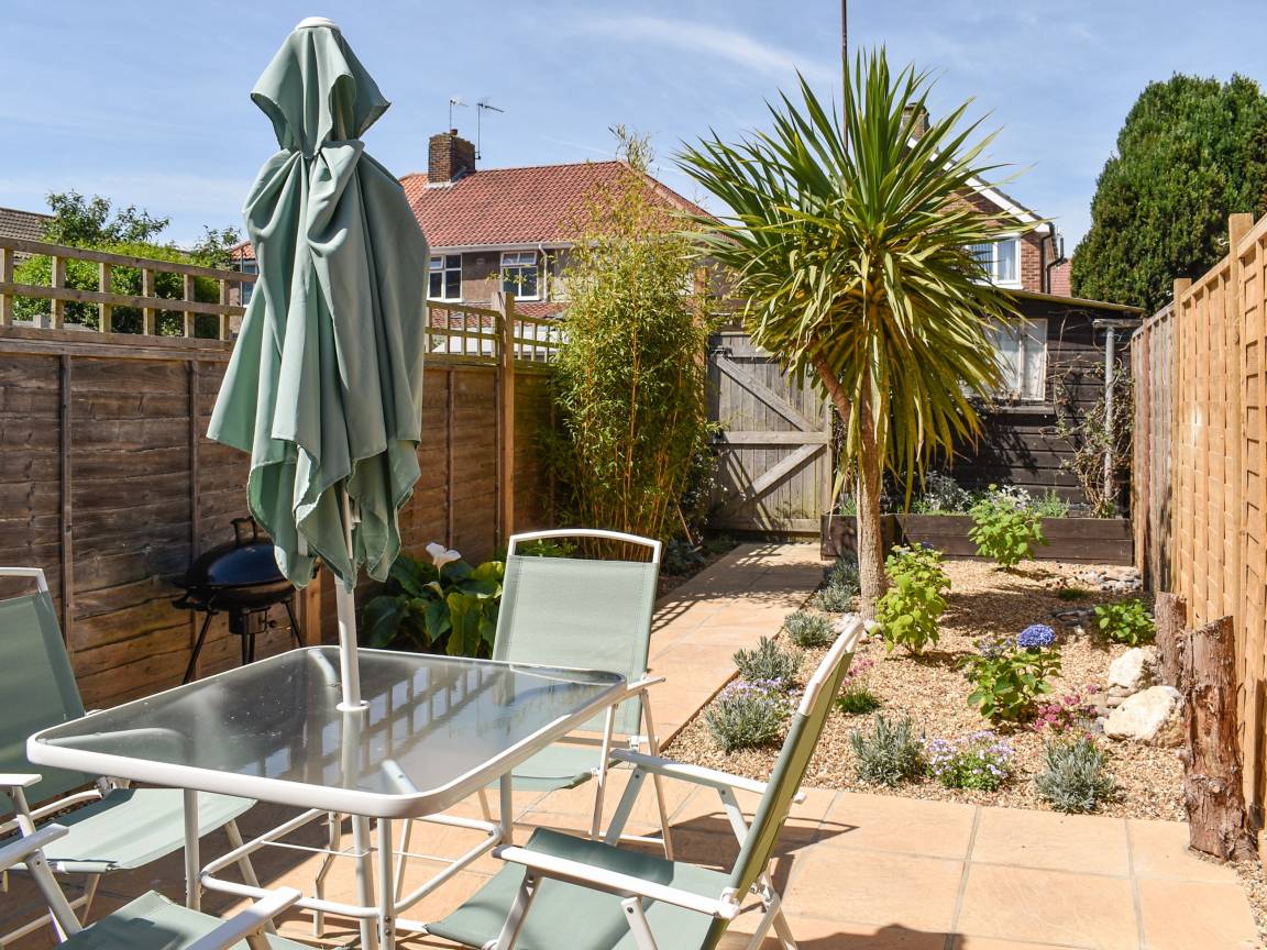 Cottage ∙ 2 Bedrooms ∙ 4 Guests - Lowestoft