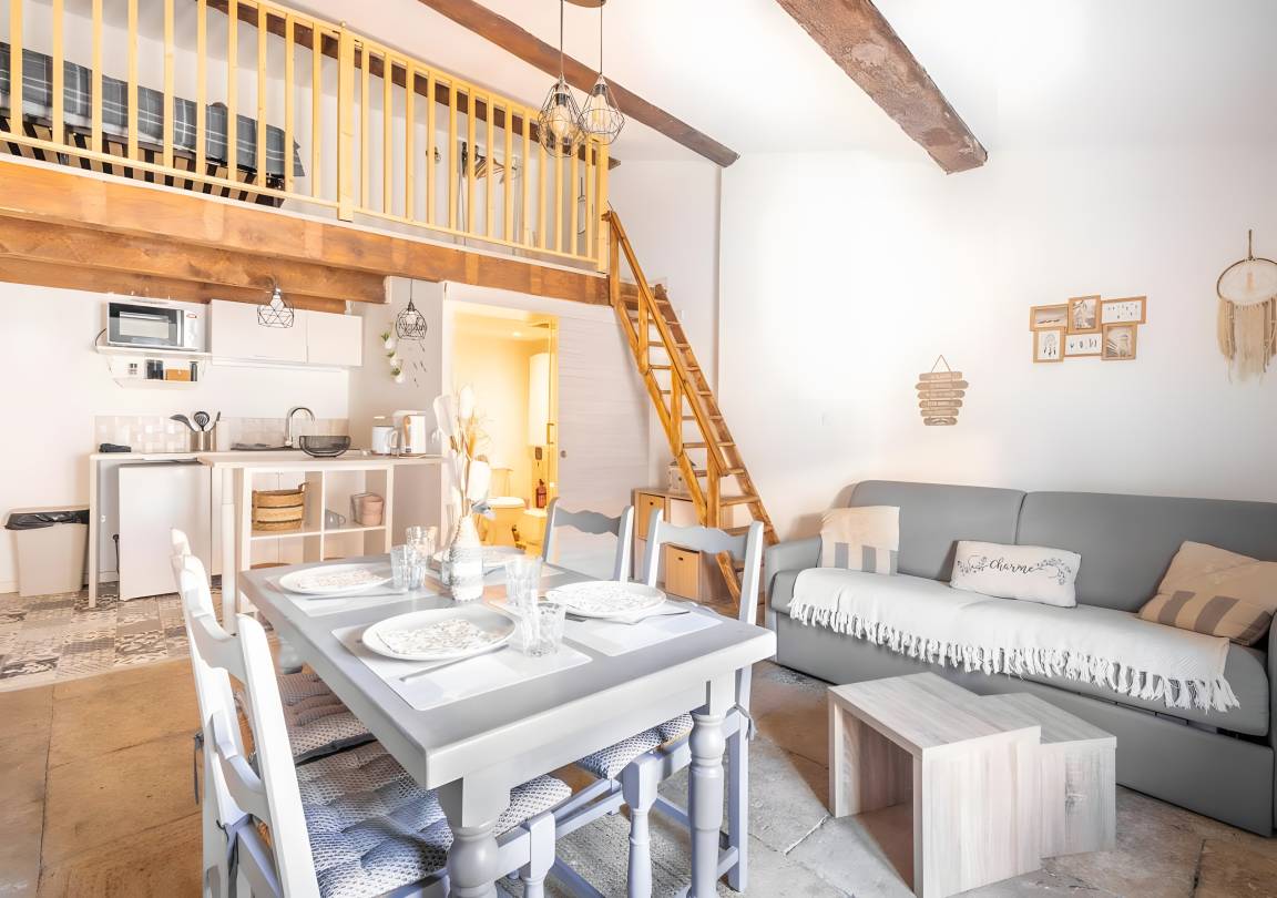 30 M² Appartement ∙ 2 Chambres ∙ 4 Personnes - Tarascon