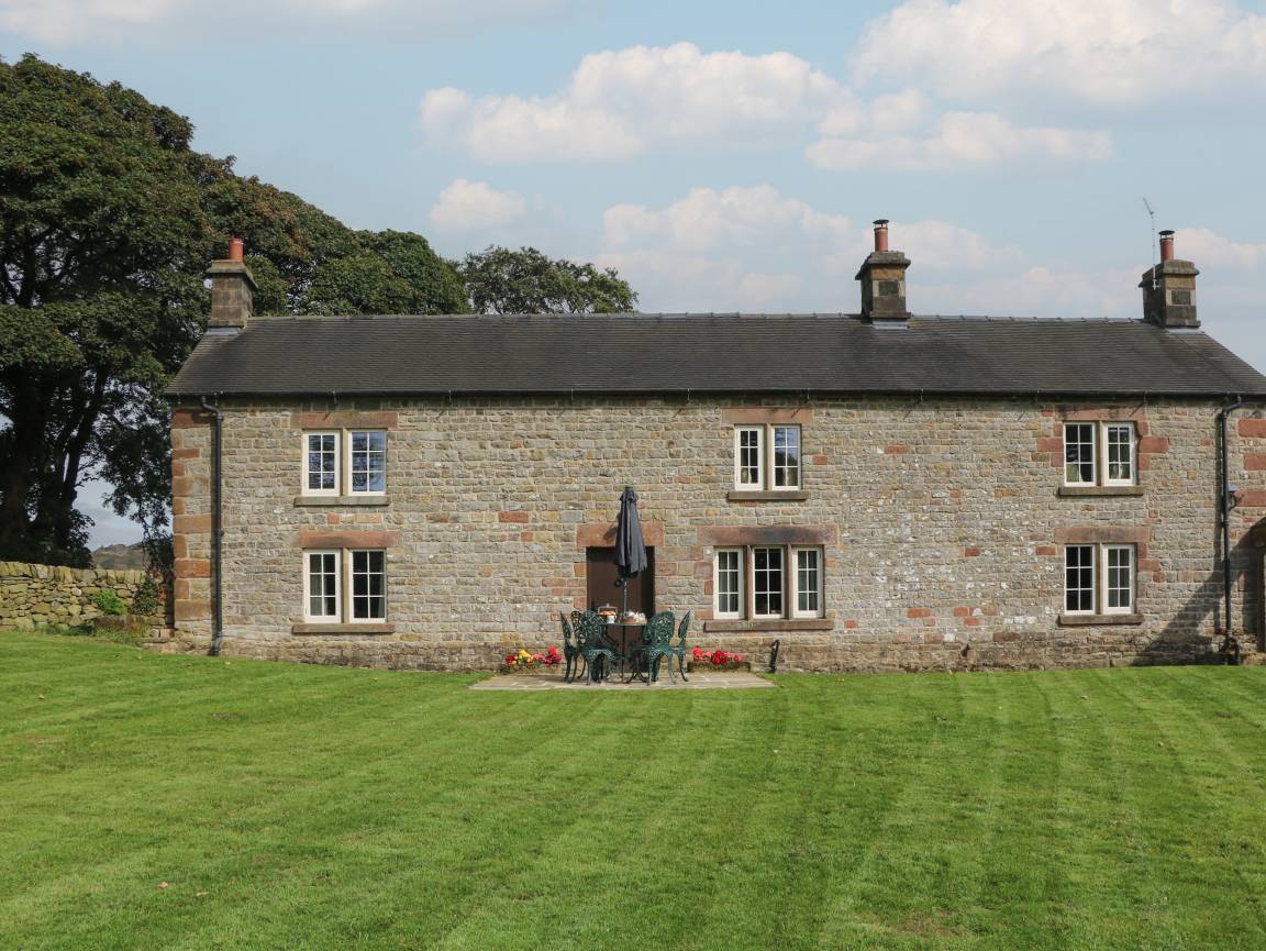 Cottage ∙ 3 Bedrooms ∙ 6 Guests - Leek