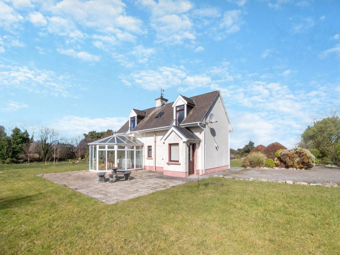 Cottage ∙ 3 Bedrooms ∙ 4 Guests - Dingle Peninsula