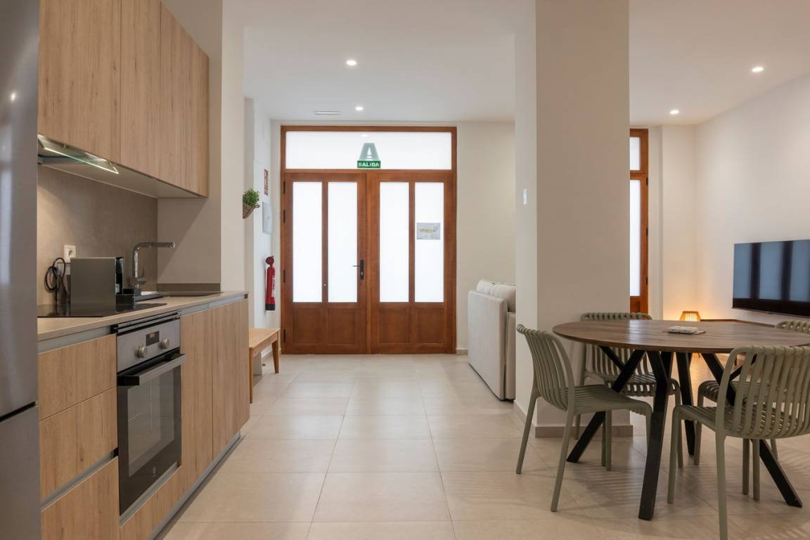 68 M² Apartment ∙ 1 Bedroom ∙ 4 Guests - Valencia