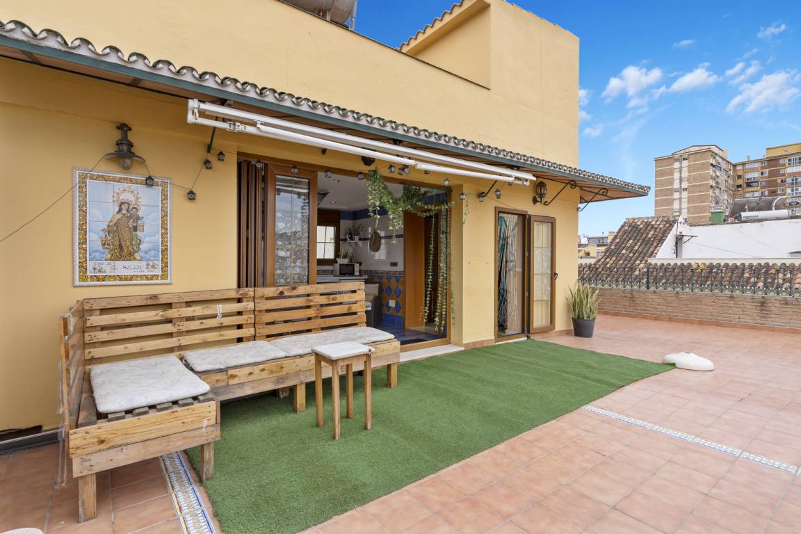 250 M² Villa ∙ 5 Chambres ∙ 18 Personnes - Torremolinos