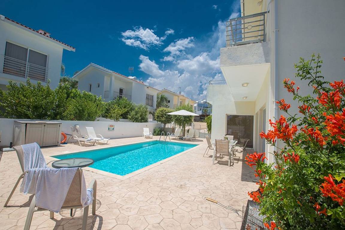 300 M² Villa ∙ 3 Slaapkamers ∙ 7 Gasten - Protaras