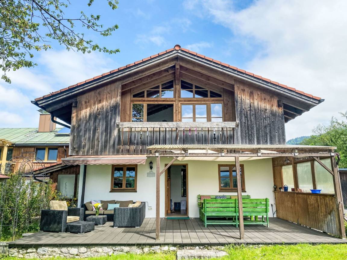100 M² Ferienhaus ∙ 3 Schlafzimmer ∙ 8 Gäste - Lenggries