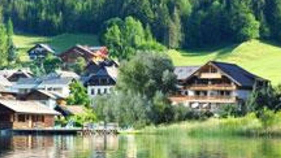 100 M² Apartment ∙ 2 Bedrooms ∙ 4 Guests - Weissensee