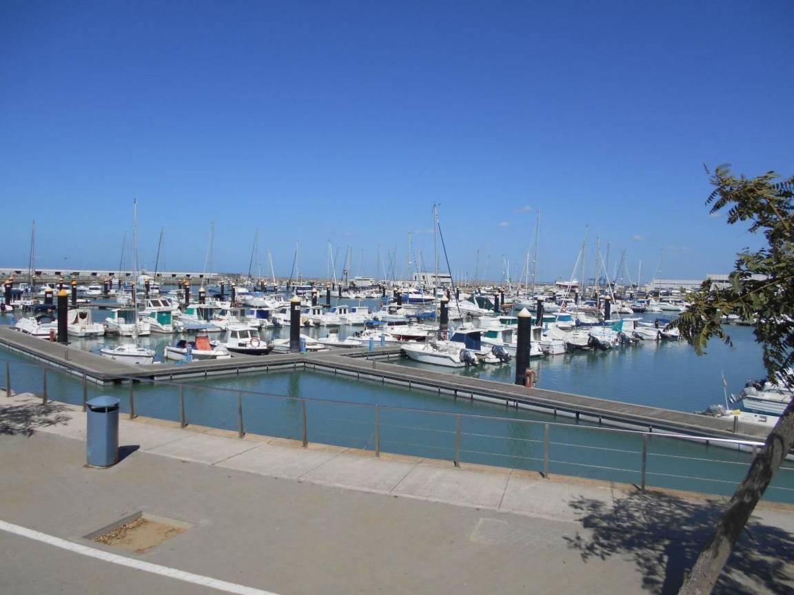 100 M² Apartamento ∙ 2 Habitaciones ∙ 4 Huéspedes - Chipiona