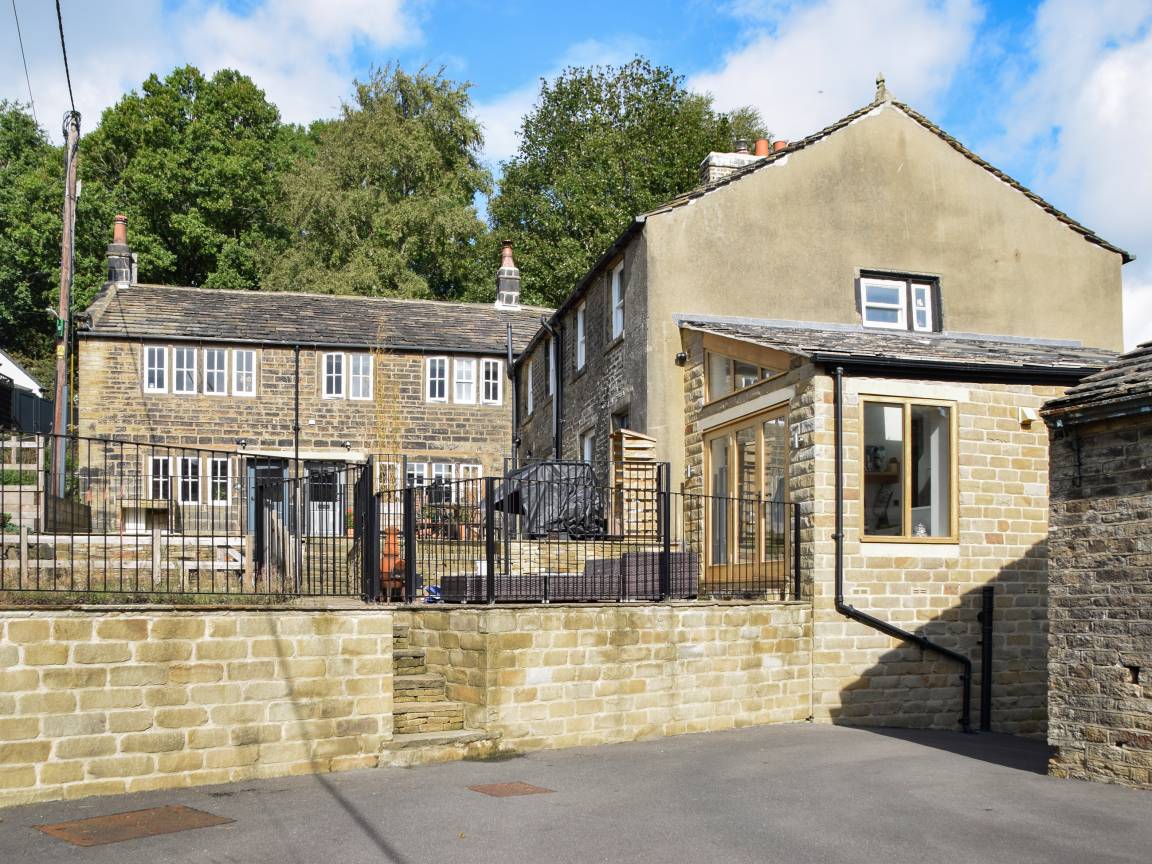 Cottage ∙ 1 Bedroom ∙ 2 Guests - Holmfirth