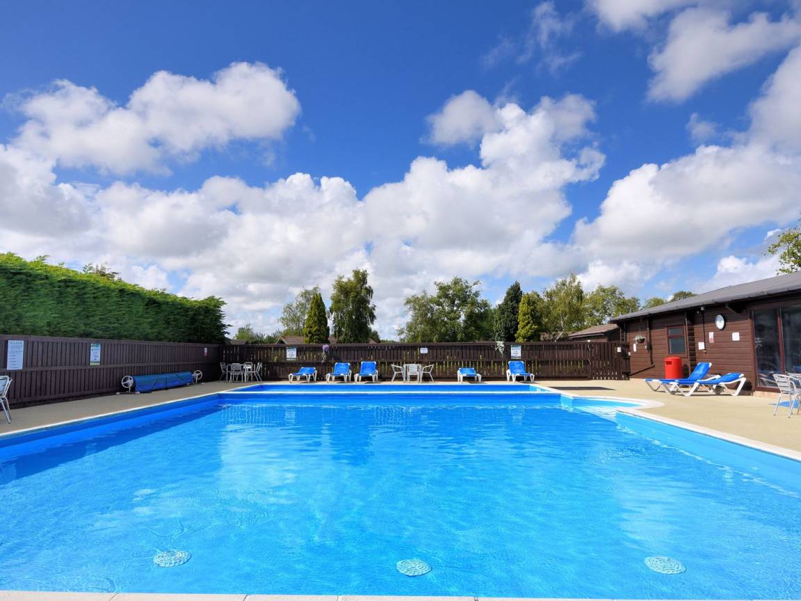 Cottage ∙ 2 Bedrooms ∙ 4 Guests - Beer