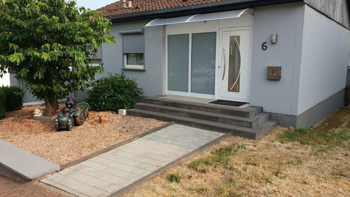 95 M² Ferienhaus ∙ 2 Schlafzimmer ∙ 4 Gäste - Saarland