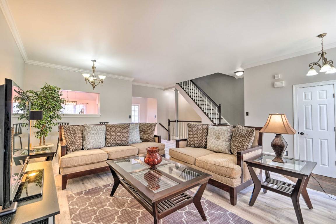 209 M² Apartment ∙ 3 Bedrooms ∙ 8 Guests - Clifton, VA