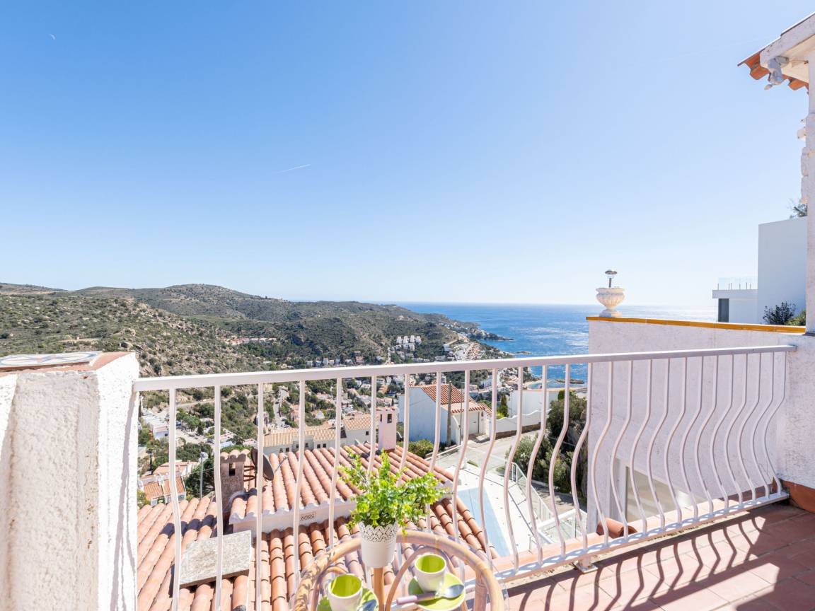 70 M² House ∙ 2 Bedrooms ∙ 4 Guests - Roses