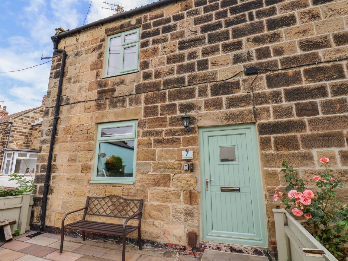 Cottage ∙ 2 Bedrooms ∙ 4 Guests - Redcar