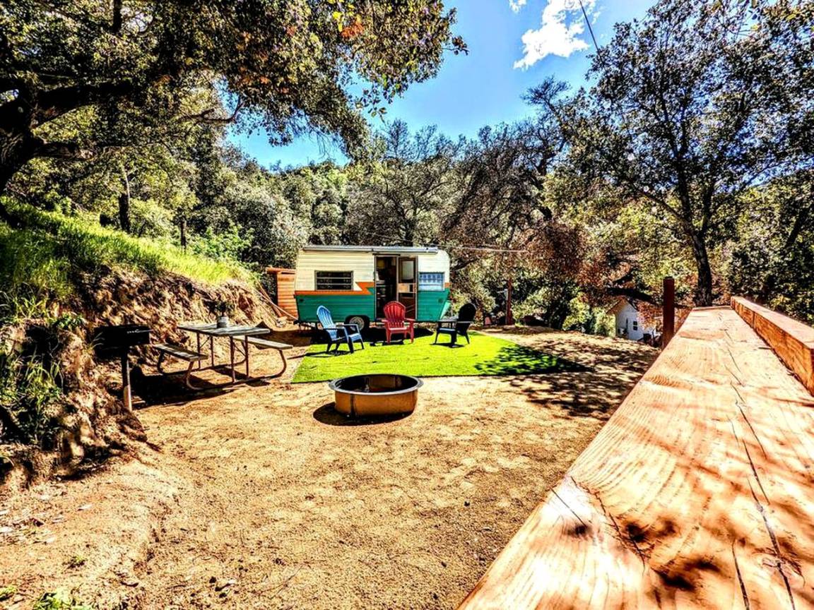 Caravan ∙ 1 Bedroom ∙ 8 Guests - Upper Lake, Castleberry