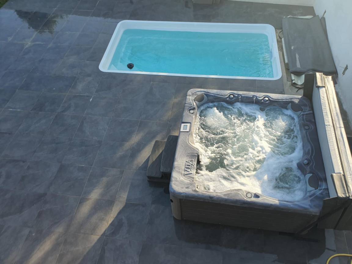 150 M² Maison De Vacances ∙ 3 Chambres ∙ 8 Personnes - Baud