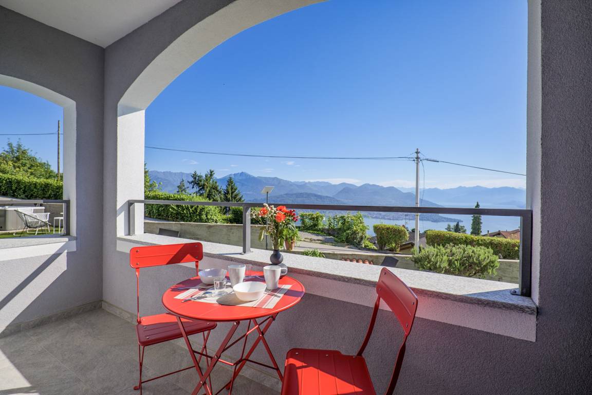65 M² Ferienwohnung ∙ 2 Schlafzimmer ∙ 6 Gäste - Stresa
