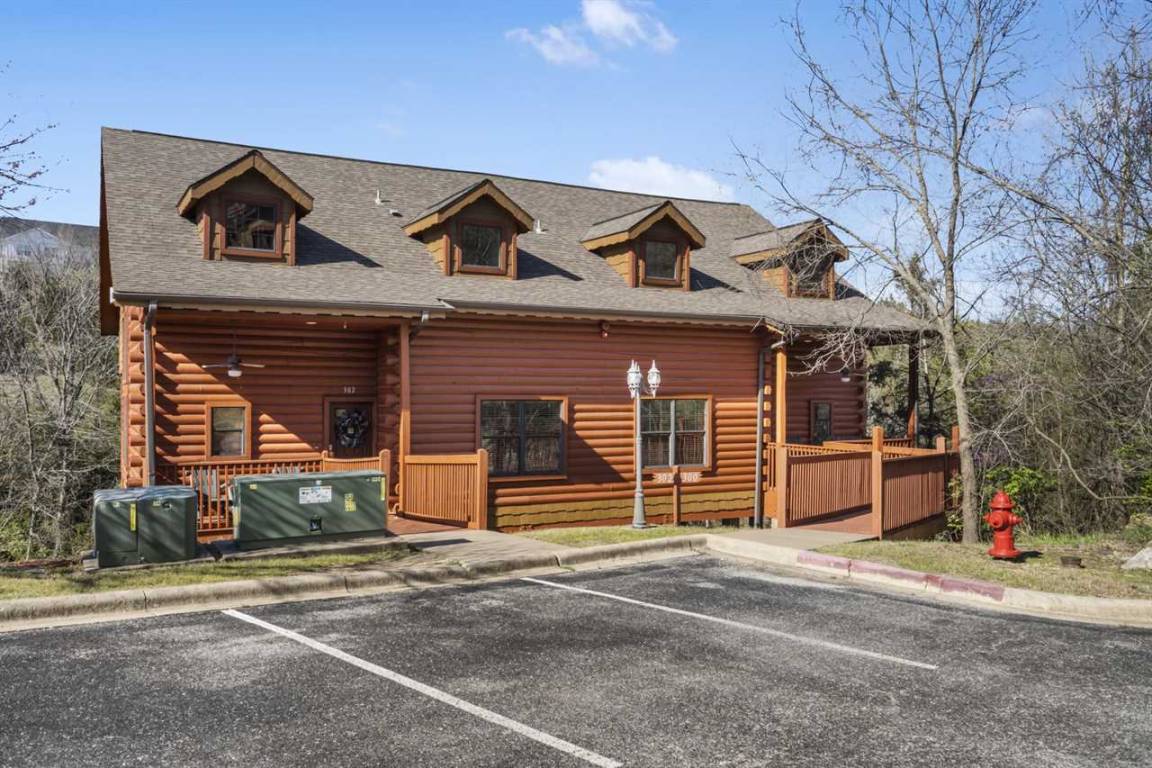 Cabin ∙ 5 Bedrooms ∙ 14 Guests - Branson, MO