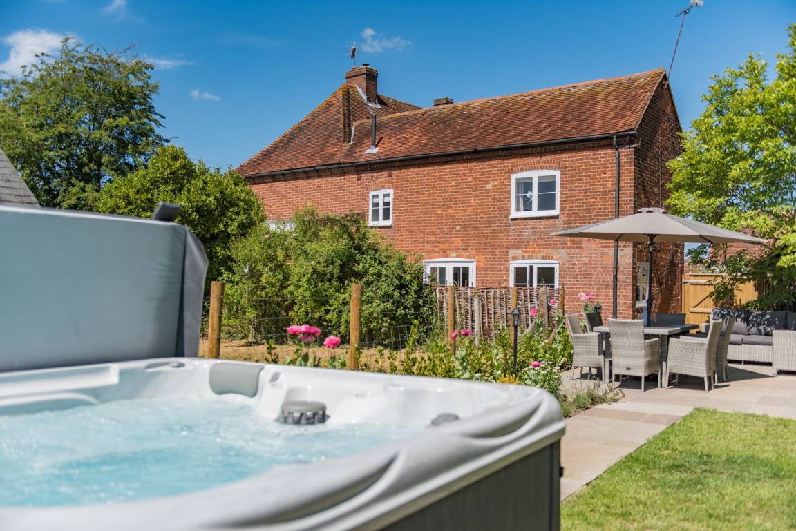Cottage ∙ 4 Bedrooms ∙ 10 Guests - Whitstable